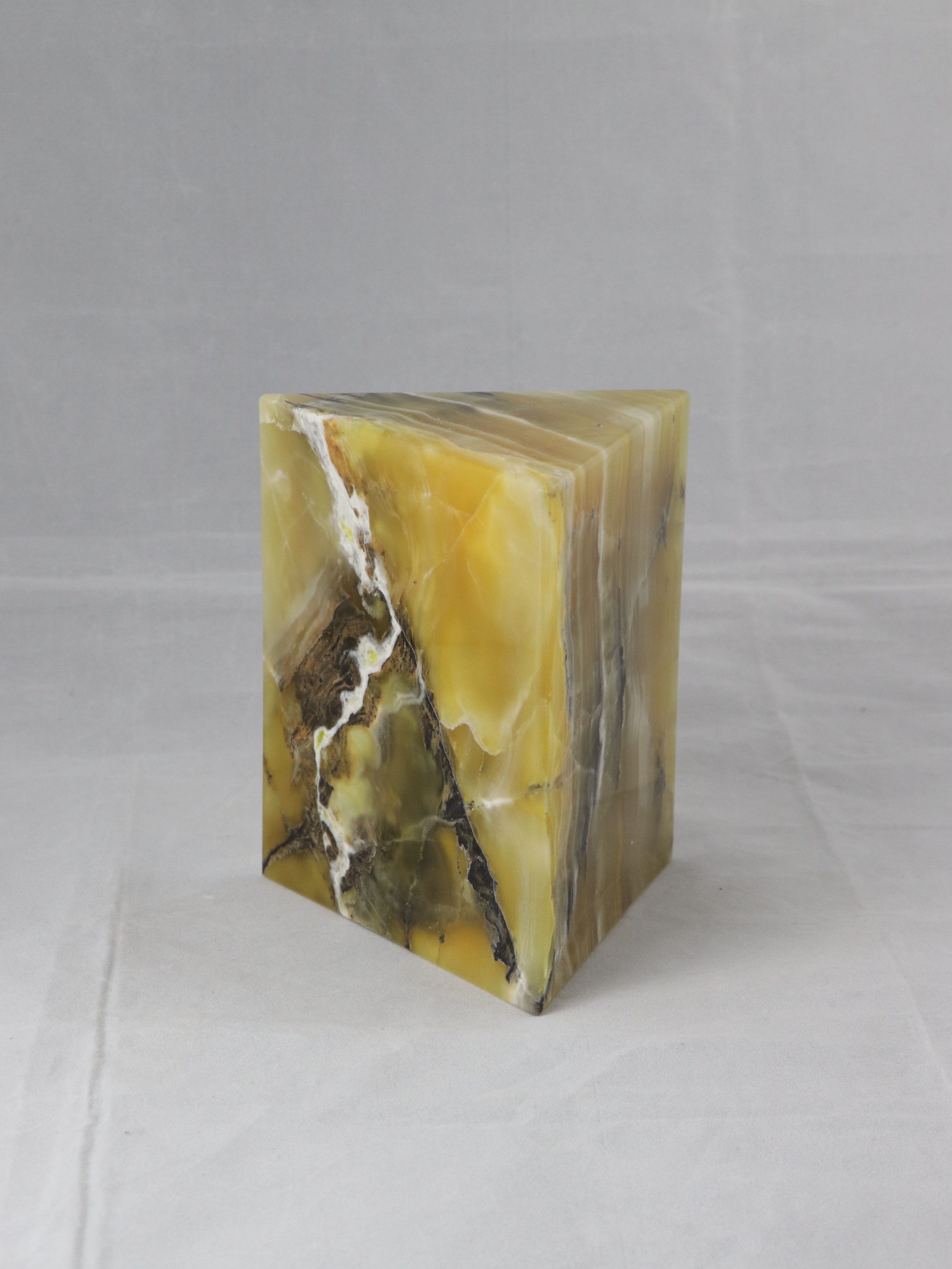 ISHIZO | 三角柱 ニューサンルイスオニックス